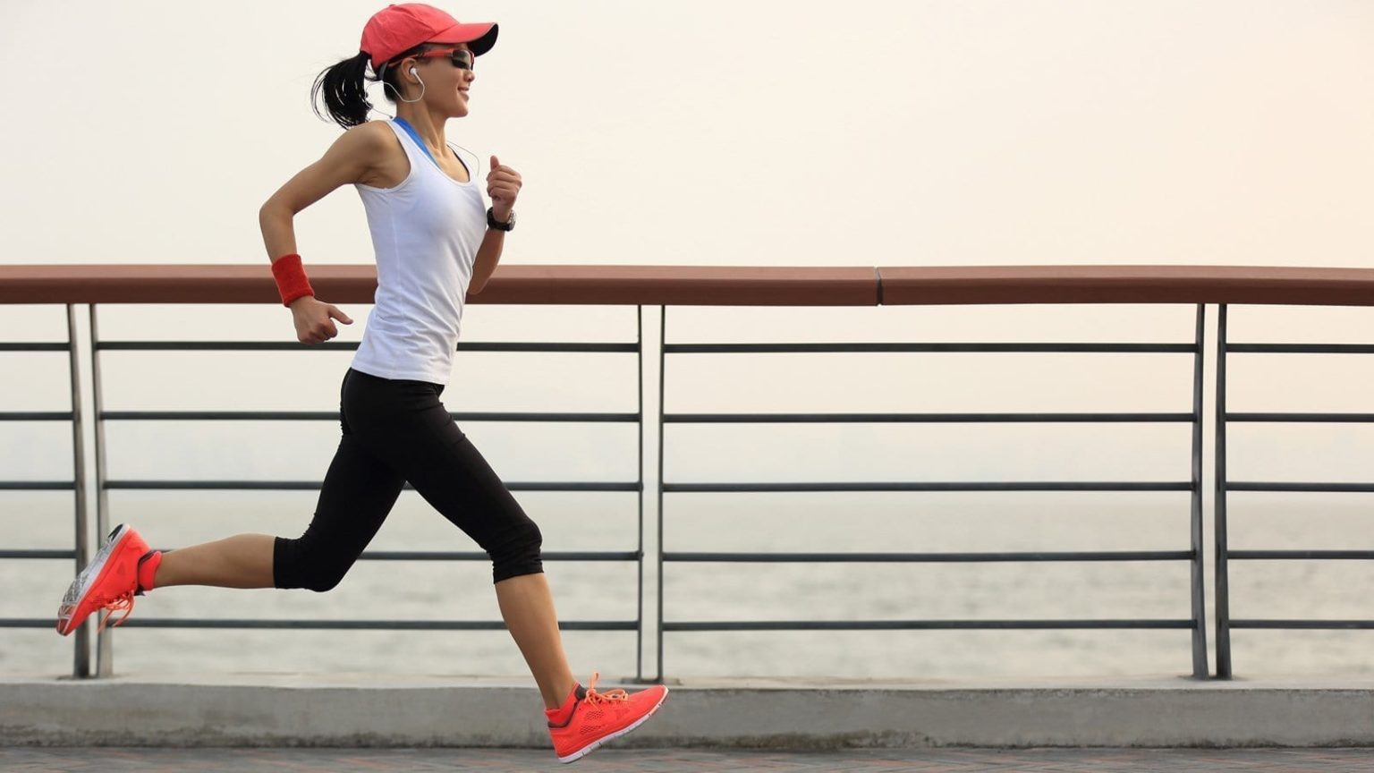 How To Get A Runner's Body: Physique + 7 Training Tips