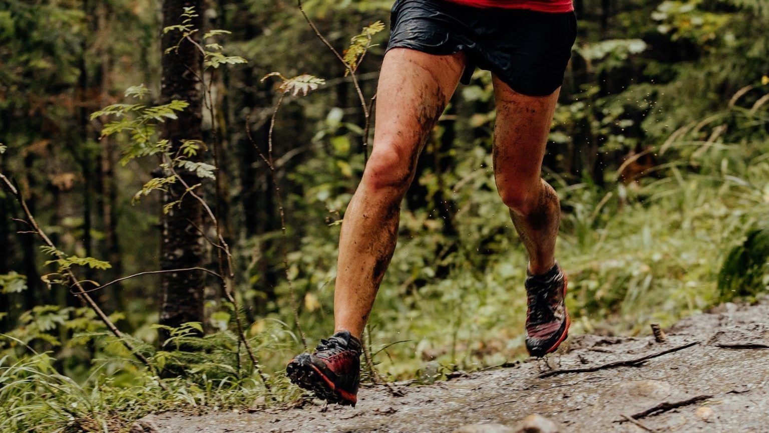 How To Get A Runner's Body: Physique + 7 Training Tips