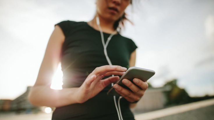 How To Carry Your Phone While Running? (Can't Run Without It!)