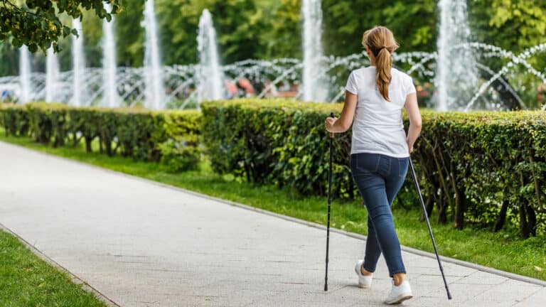 How To Walk Properly And Nail Your Walking Technique - Love Life Be Fit