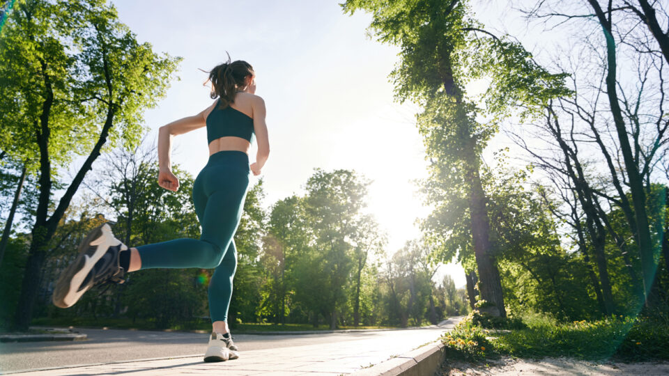 How To Get A Runner's Body: Physique + 7 Training Tips